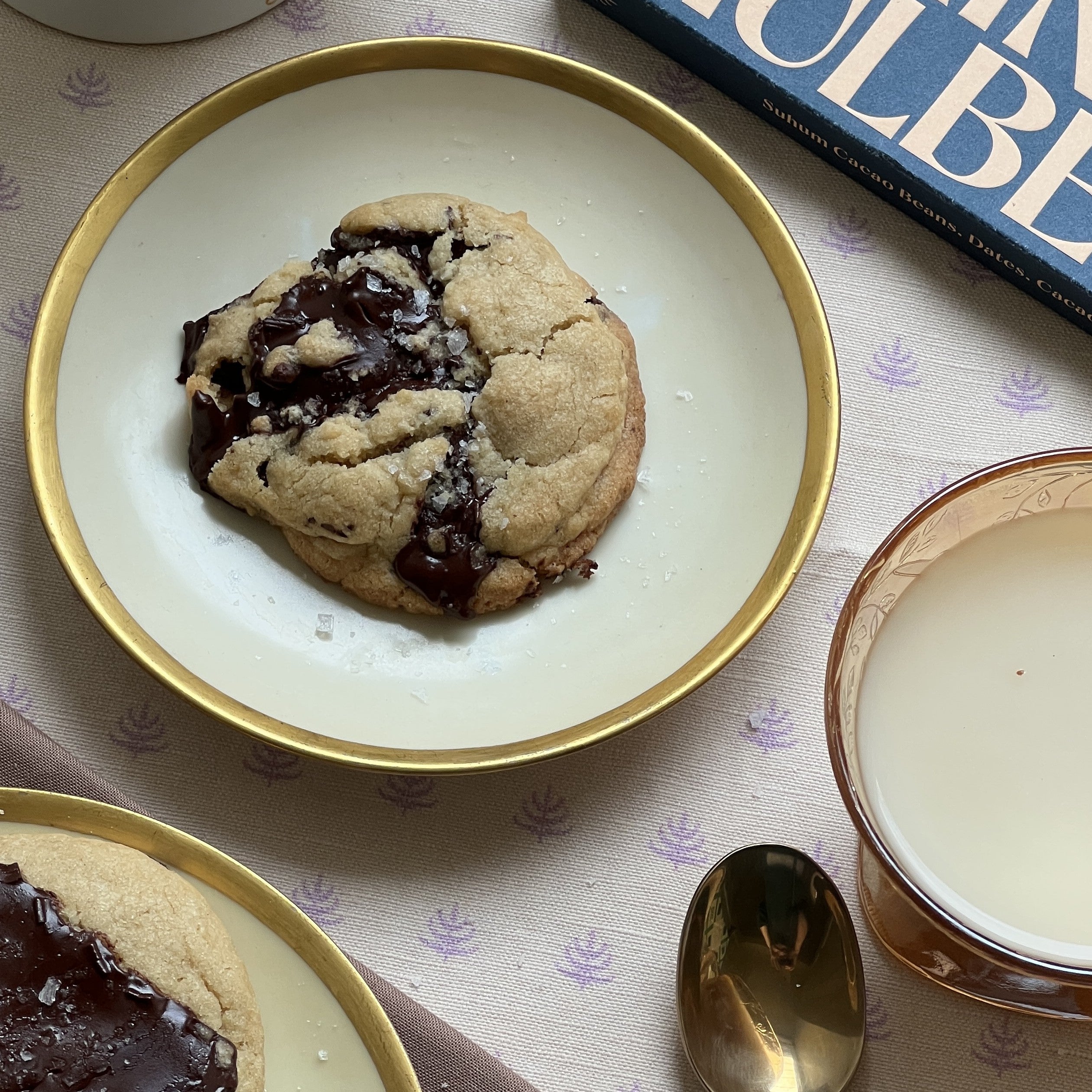 Date Sweetened Chocolate Chunk Cookies – Spring & Mulberry